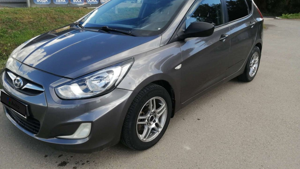 Hyundai Solaris Hatchback 1.6 бензиновый 2011 | Grey Worm на DRIVE2