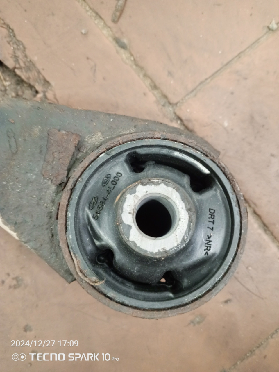 Сайлентблоки и тормоза — KIA Magentis II, 2 л, 2008 года | расходники ...