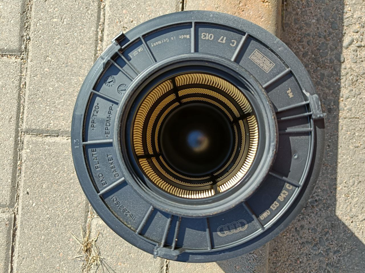 Замена воздушного фильтра — Audi Q5 (2G), 2 л, 2019 года | плановое ТО ...