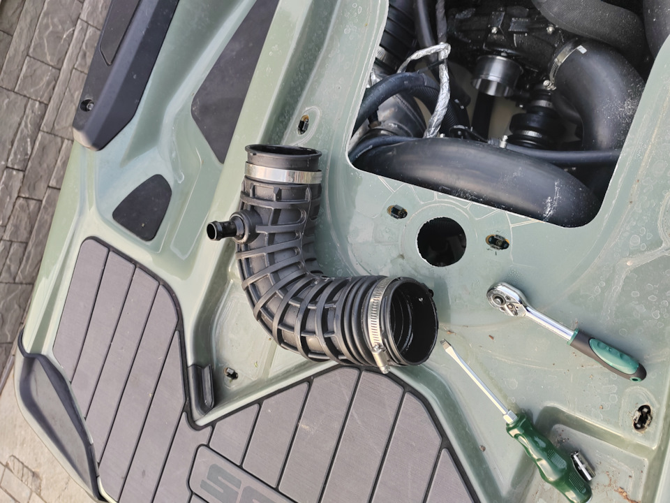 Установка эхолота Garmin на Гидроцикл GTX 300 — DRIVE2