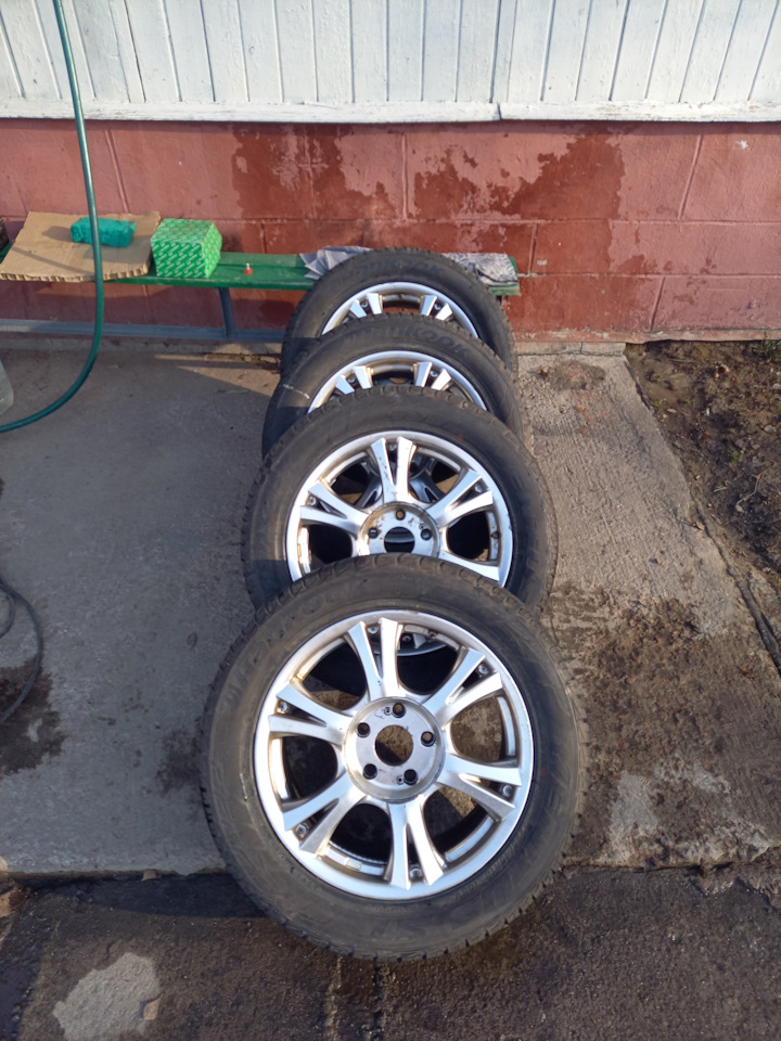 Шины летние Hankook 295/45 R18, литые диски 8,5Jx18 ET40 5x127 на ...
