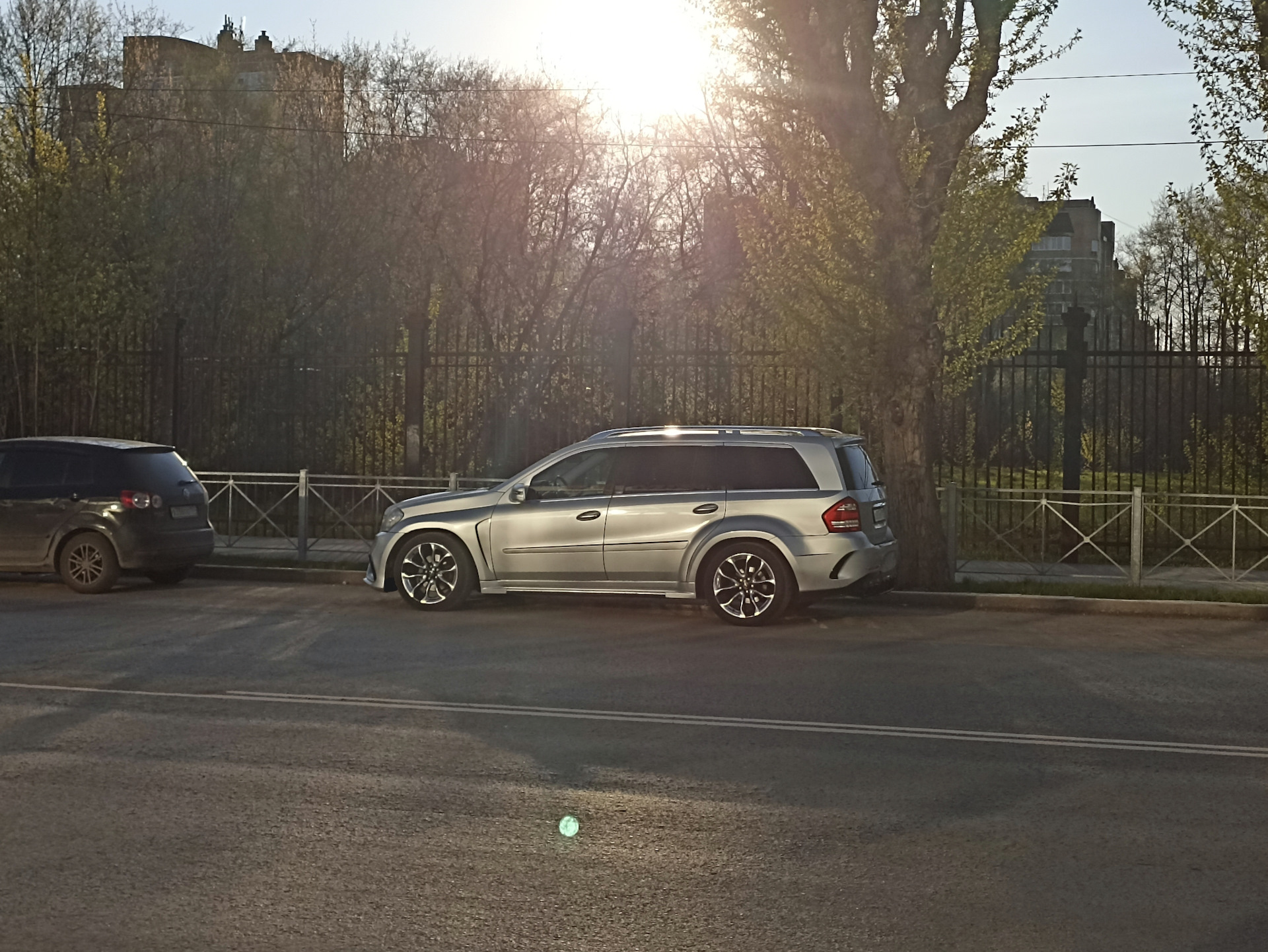 Шпионские снимки в городе — Mercedes-Benz GL-Class (X164), 3 л, 2012 ...