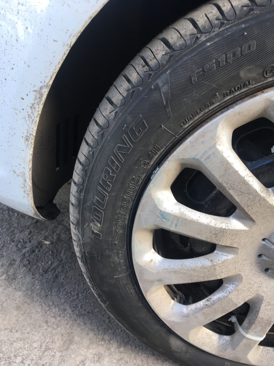 Firestone touring fs100 — Ford Fiesta (Mk VI), 1,6 л., 2015 года | шины ...