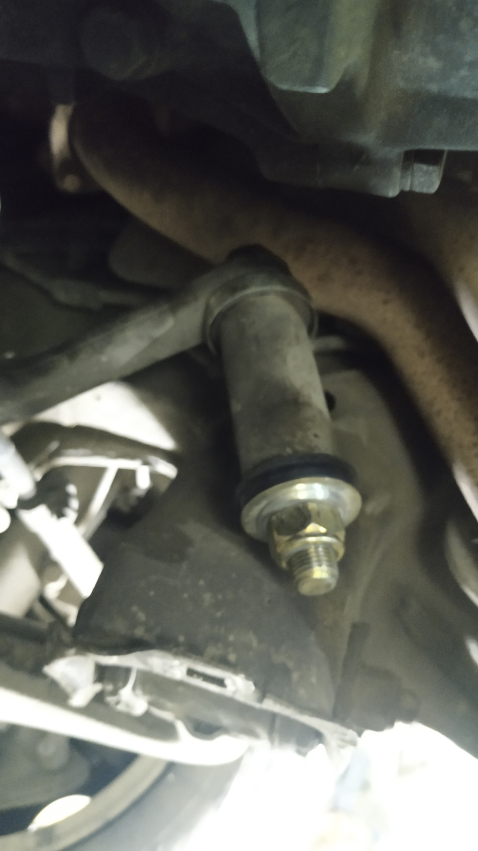 W124 Замена втулок рулевого маятника — Mercedes-Benz E-Class (W124), 2,2 л, 1995 года | своими ...