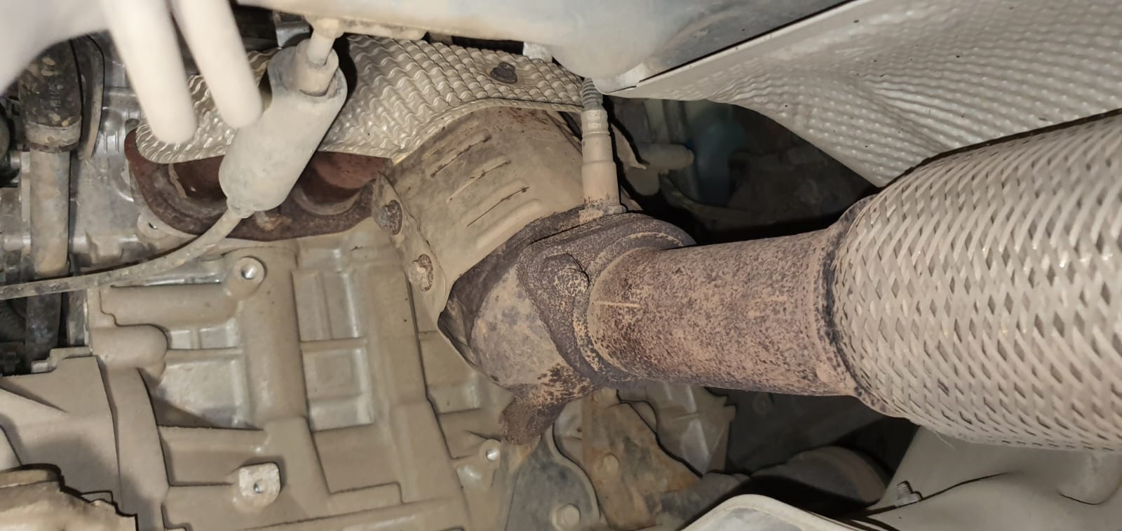 Кота лизатор (Катализатор) — Hyundai ix35, 2 л, 2014 года | визит на ...