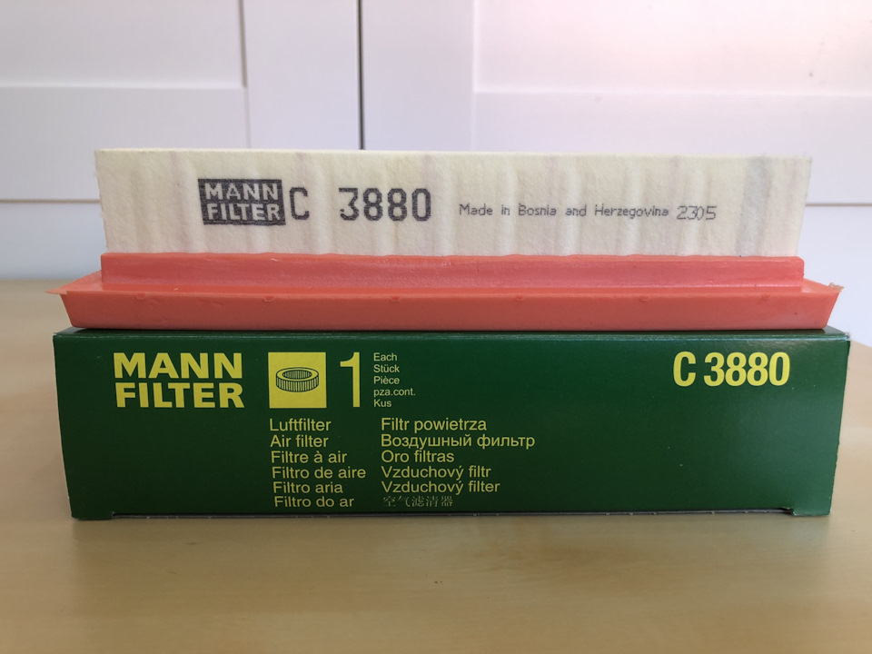 Воздушный фильтр Mann C3880 оригинал на Skoda Fabia Mk2, Skoda Rapid ...