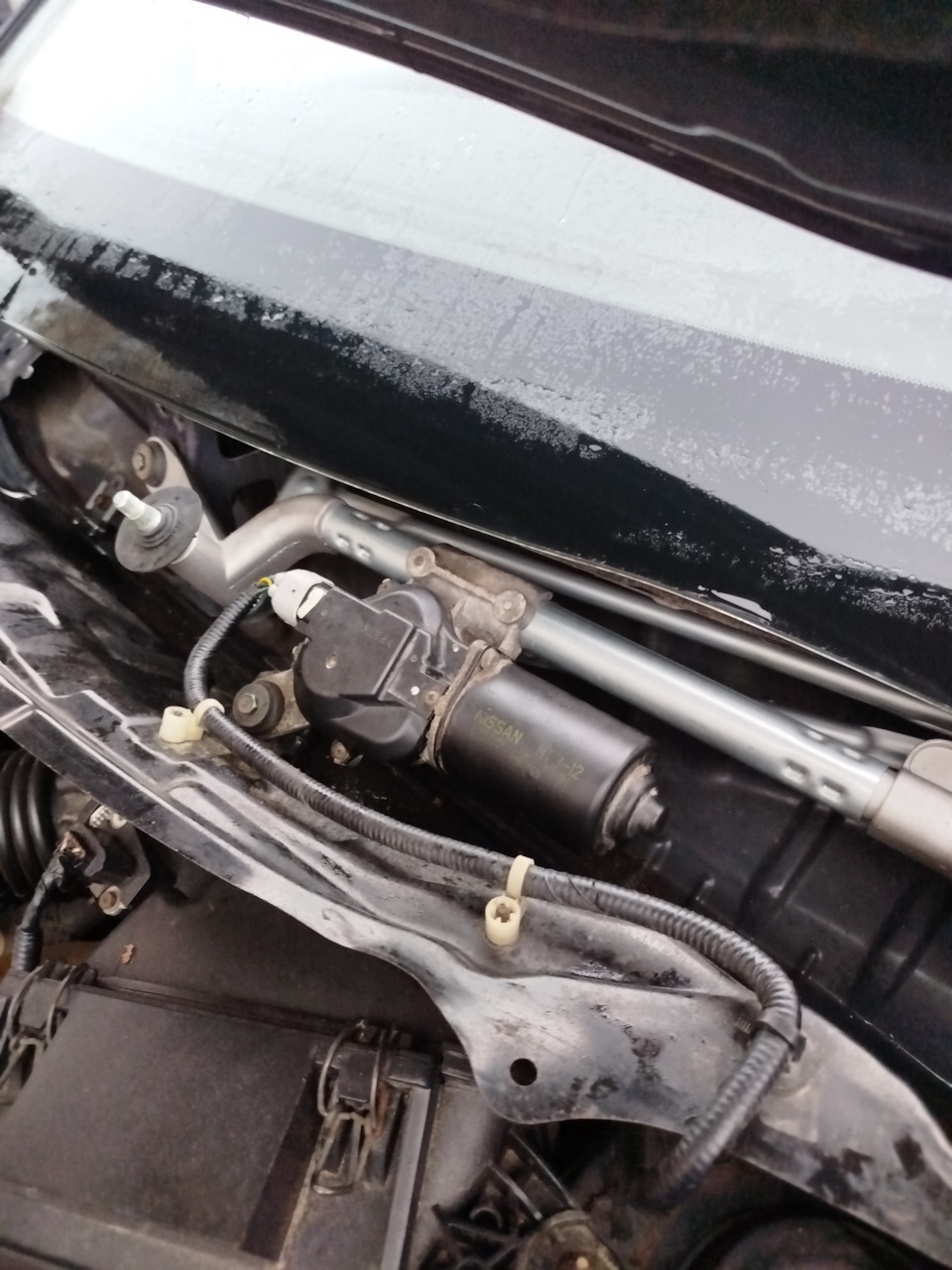 Трапеция дворников(финал) — Nissan X-Trail II (t31), 2 л, 2011 года ...