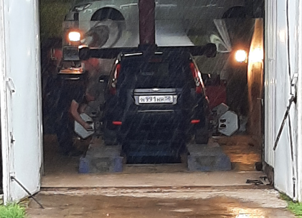 🔧 Сцепа, термостат, стойки стабилизатора и опора КПП. — Ford Fiesta (Mk ...