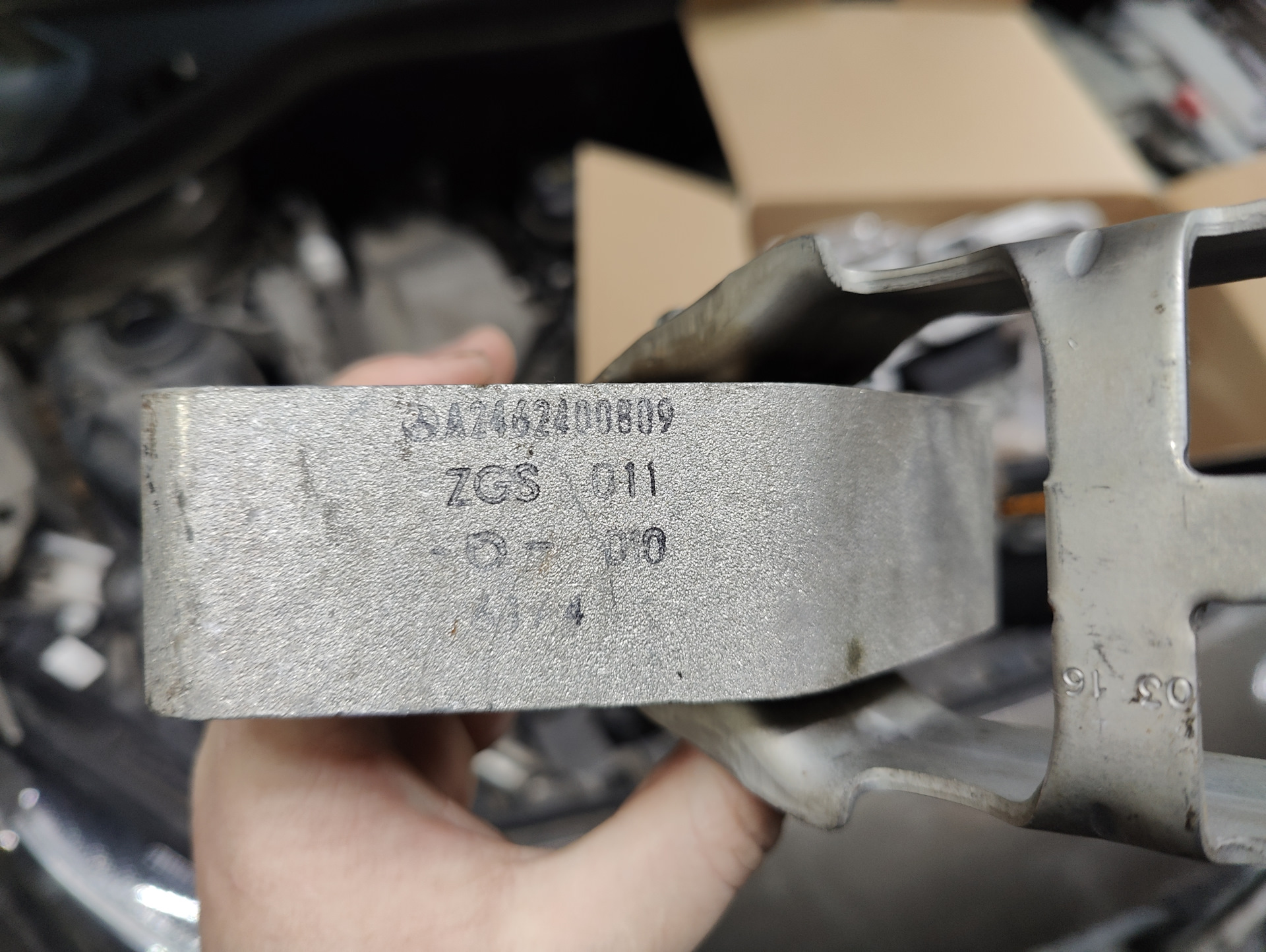 Ремонт: Замена опор двигателя — Mercedes-Benz B-Class (W246), 1,6 л ...