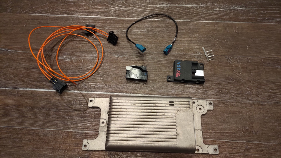 Дооснащение Hands-Free Bluetooth (MULF2) — BMW X6 (E71/E72), 3 л, 2010 ...