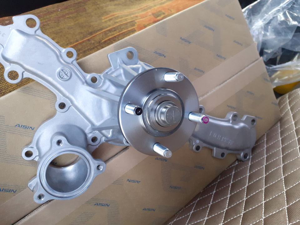 Замена радиатора, помпы, термостата, радиатора — Toyota Land Cruiser ...