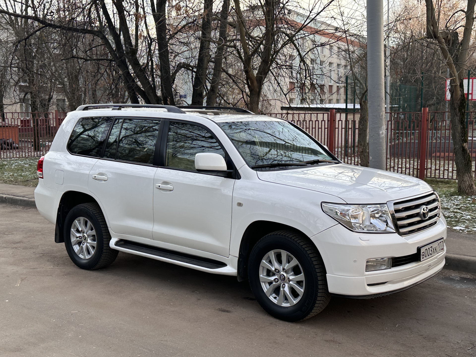 Замена колесных дисков на зиму — Toyota Land Cruiser 200, 4,5 л, 2010 года | колёсные диски | DRIVE2