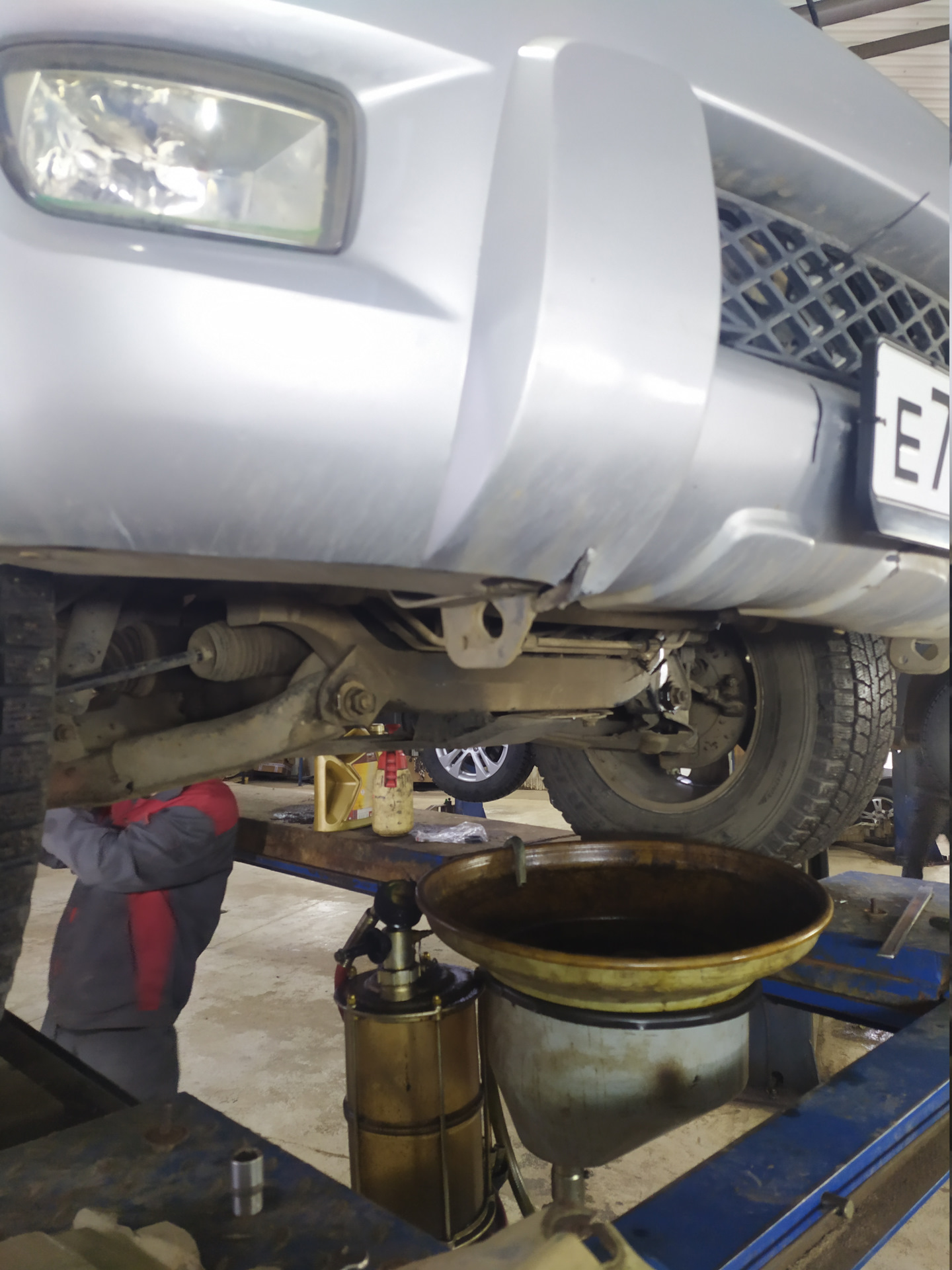 Замена сальника разд. кор. пер и масло ГУР — Great Wall Hover, 2,4 л ...