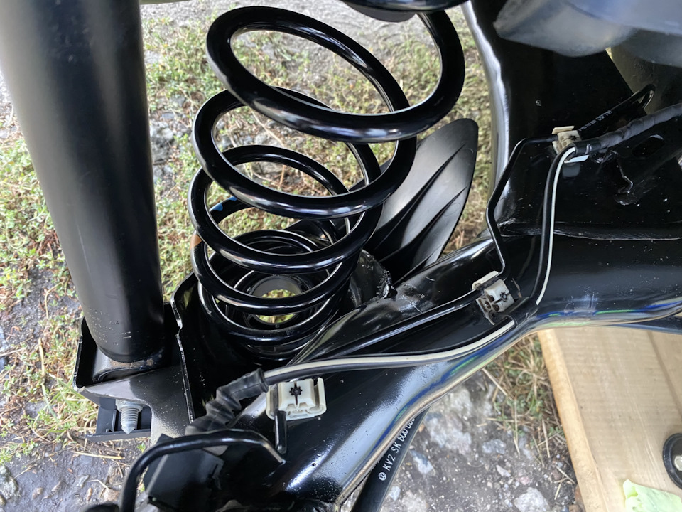 Защитные щитки задней балки — Skoda Fabia Mk2, 1,4 л, 2010 года ...