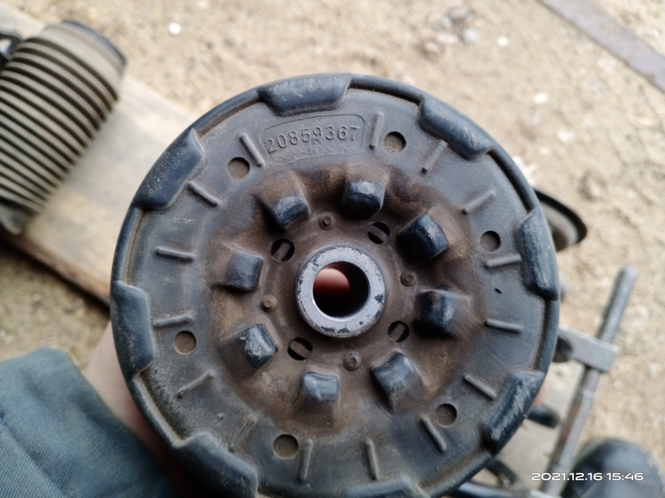 Амортизаторы передние — Chevrolet Malibu (8G), 2,4 л, 2013 года ...