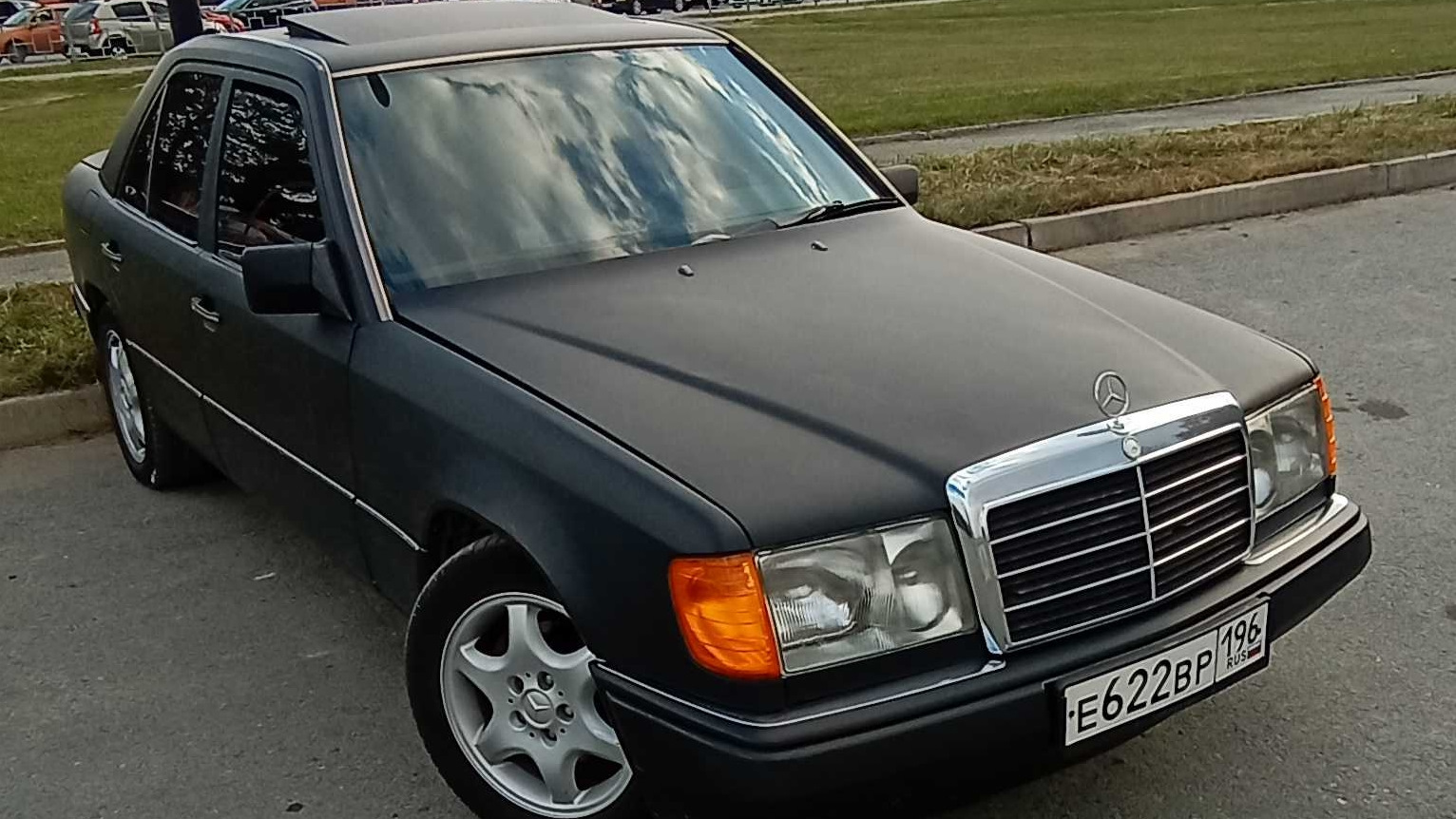 Mercedes-Benz E-class (W124) 2.3 бензиновый 1989 | Black Matt на DRIVE2