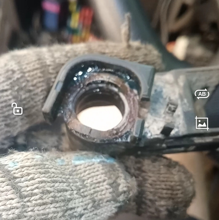 Нужна защита клемы с прижимное вышло из чата fiat albea — FIAT Albea, 1 ...