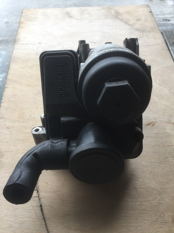30684381 Корпус масляного фильтра VOLVO 2.4-2.5 Volvo | Запчасти на DRIVE2