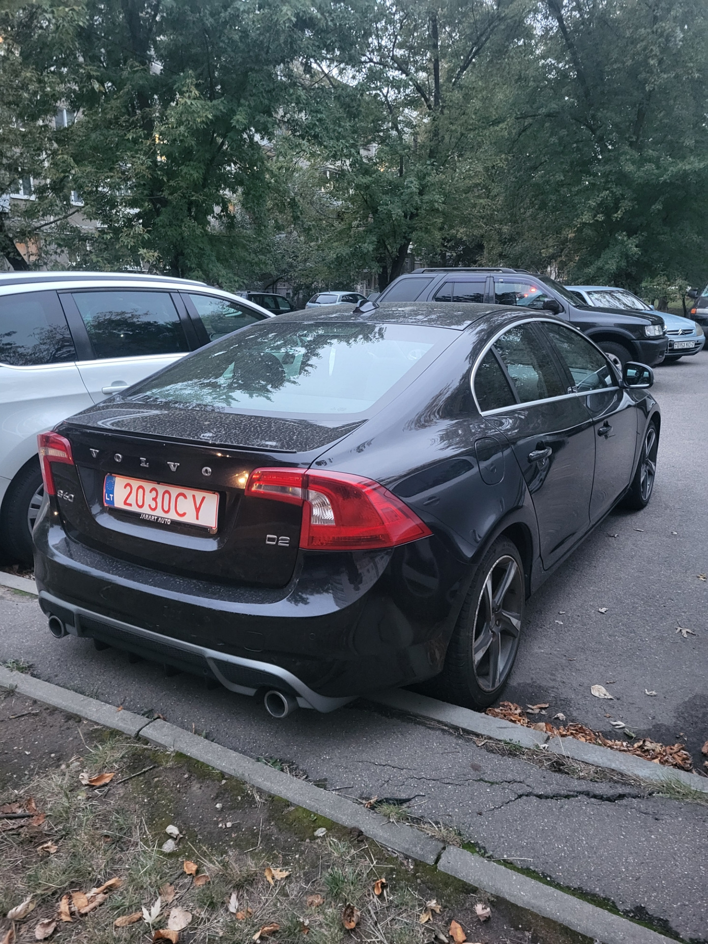 Замена тормозных дисков и колодок — Volvo S60 (2G), 1,6 л, 2012 года | визит на сервис | DRIVE2
