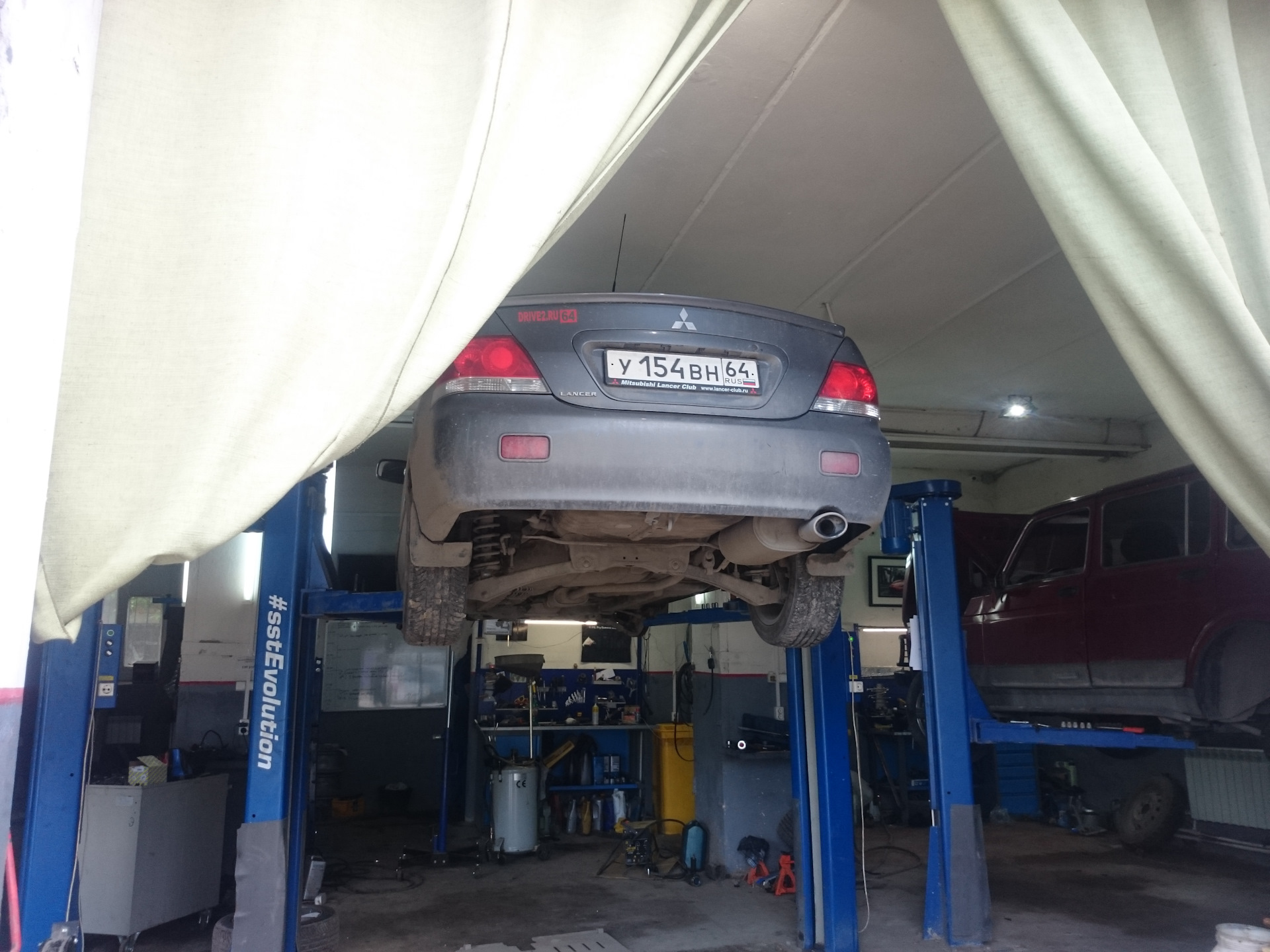 Очистка двигателя и проклейка доп.резинкой по периметру подкапотного пространства — KIA Ceed SW ...