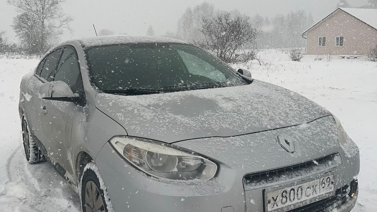 Renault Fluence 1.6 бензиновый 2011 | на DRIVE2