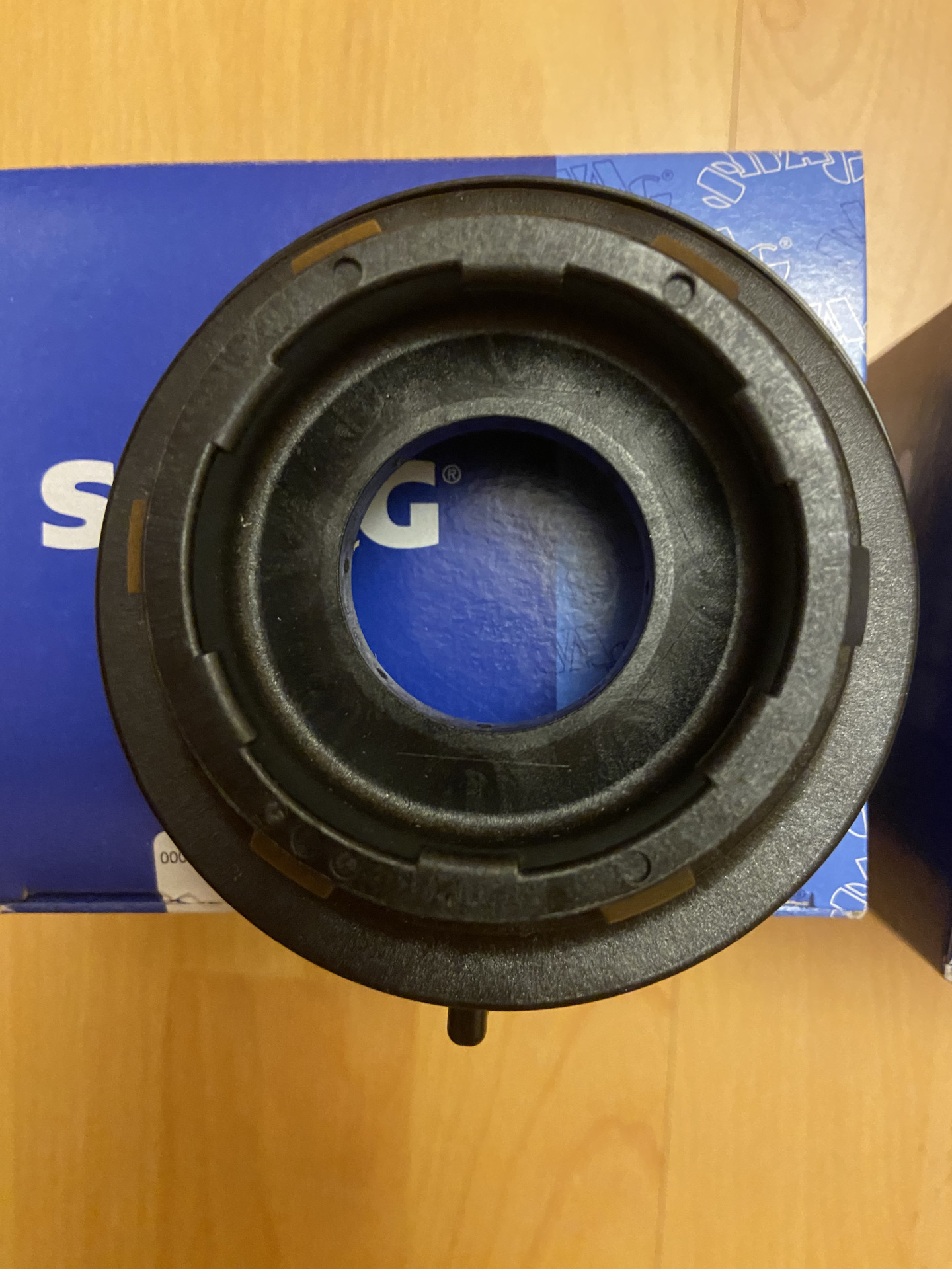 Замена передних амортизаторов и колодок — Ford Kuga (2G), 2,5 л, 2015 ...