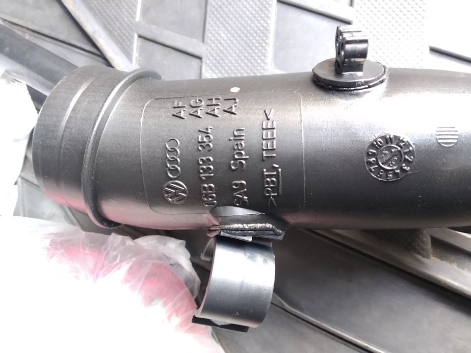 Вентиляция картерных газов — Skoda Superb Mk1, 2 л, 2002 года | поломка ...