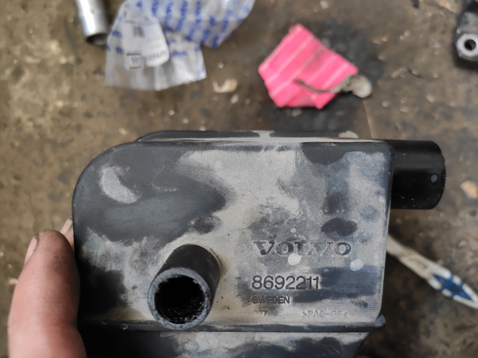 8692211 Маслоотделитель S60,80, XC70,90 Volvo | Запчасти на DRIVE2