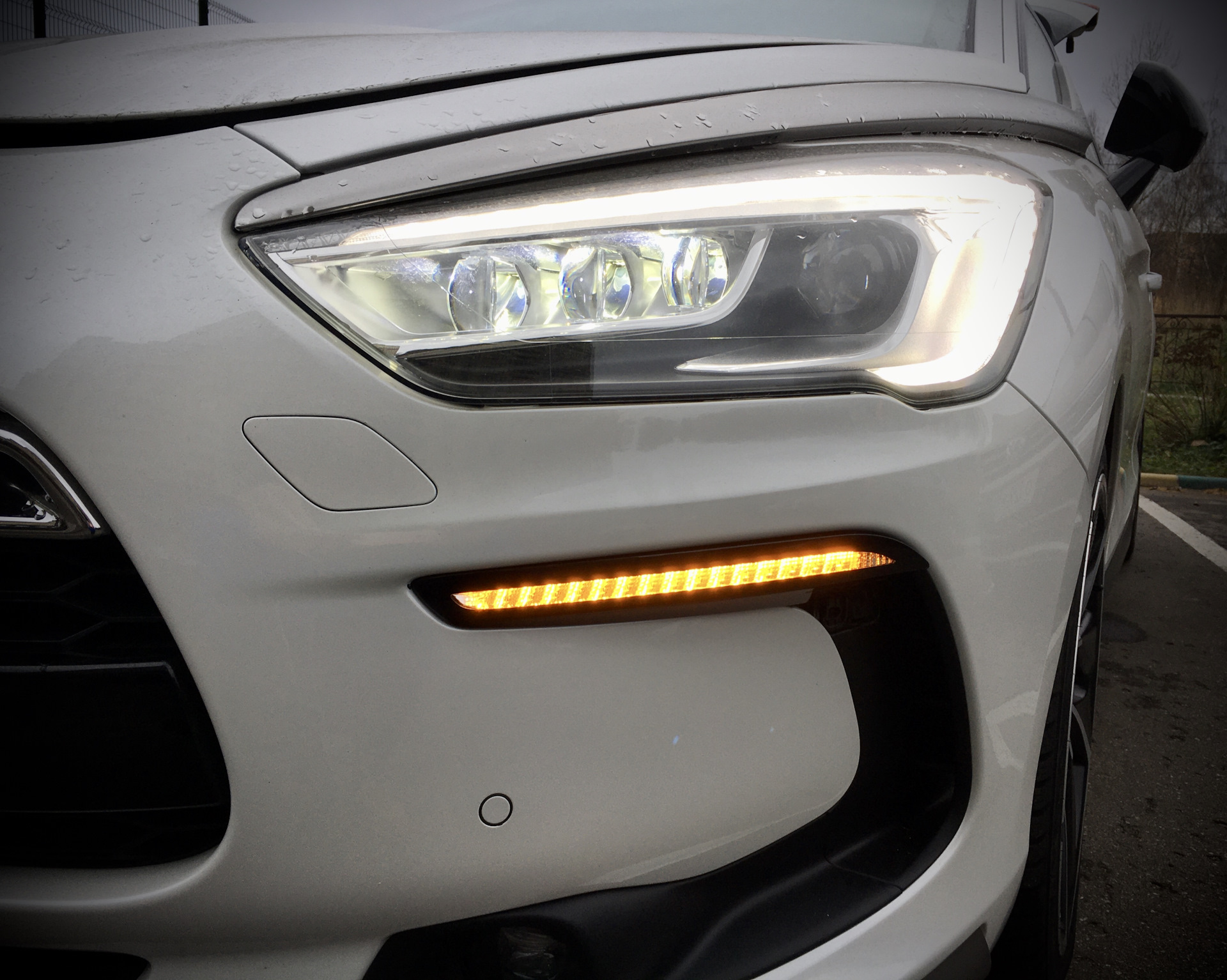 DS*O.E: LED Динамические повортники — Citroen DS5, 2 л, 2013 года ...