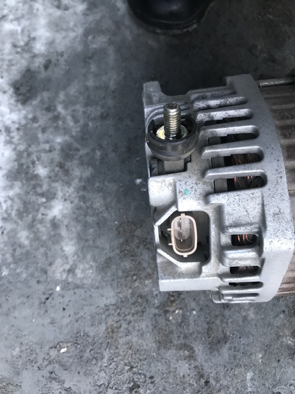 Замена генератора — Subaru Exiga (YA), 2 л, 2009 года | своими руками ...