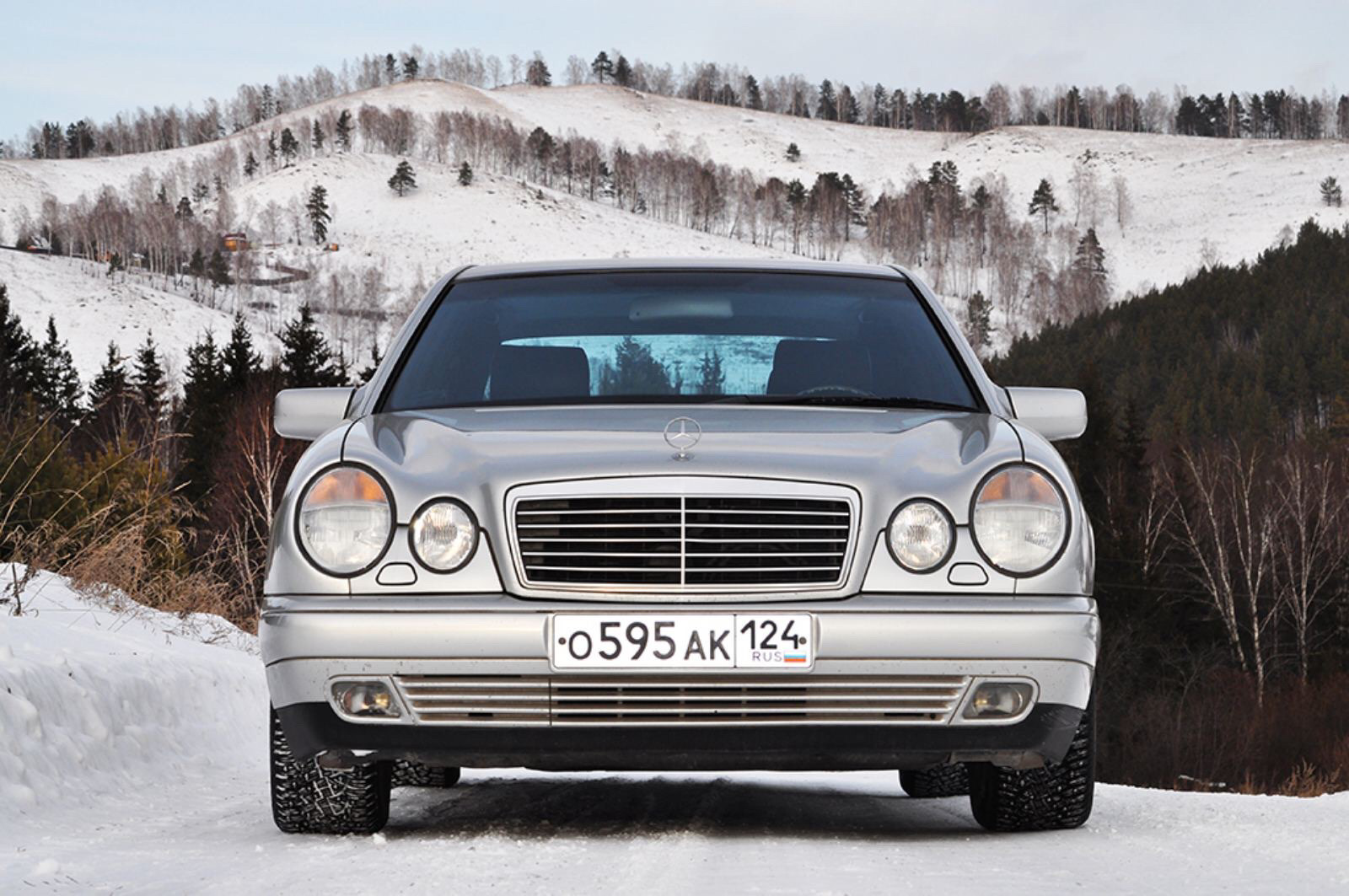 Замена масла (оригинал) и патрубка системы охлаждения — Mercedes-Benz E ...