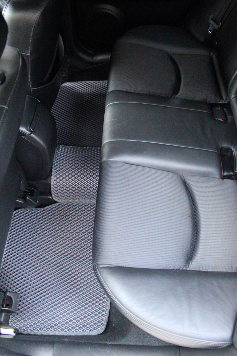 Ковры EVA в салон авто — Mazda 6 (2G) GH, 2 л, 2011 года | тюнинг | DRIVE2