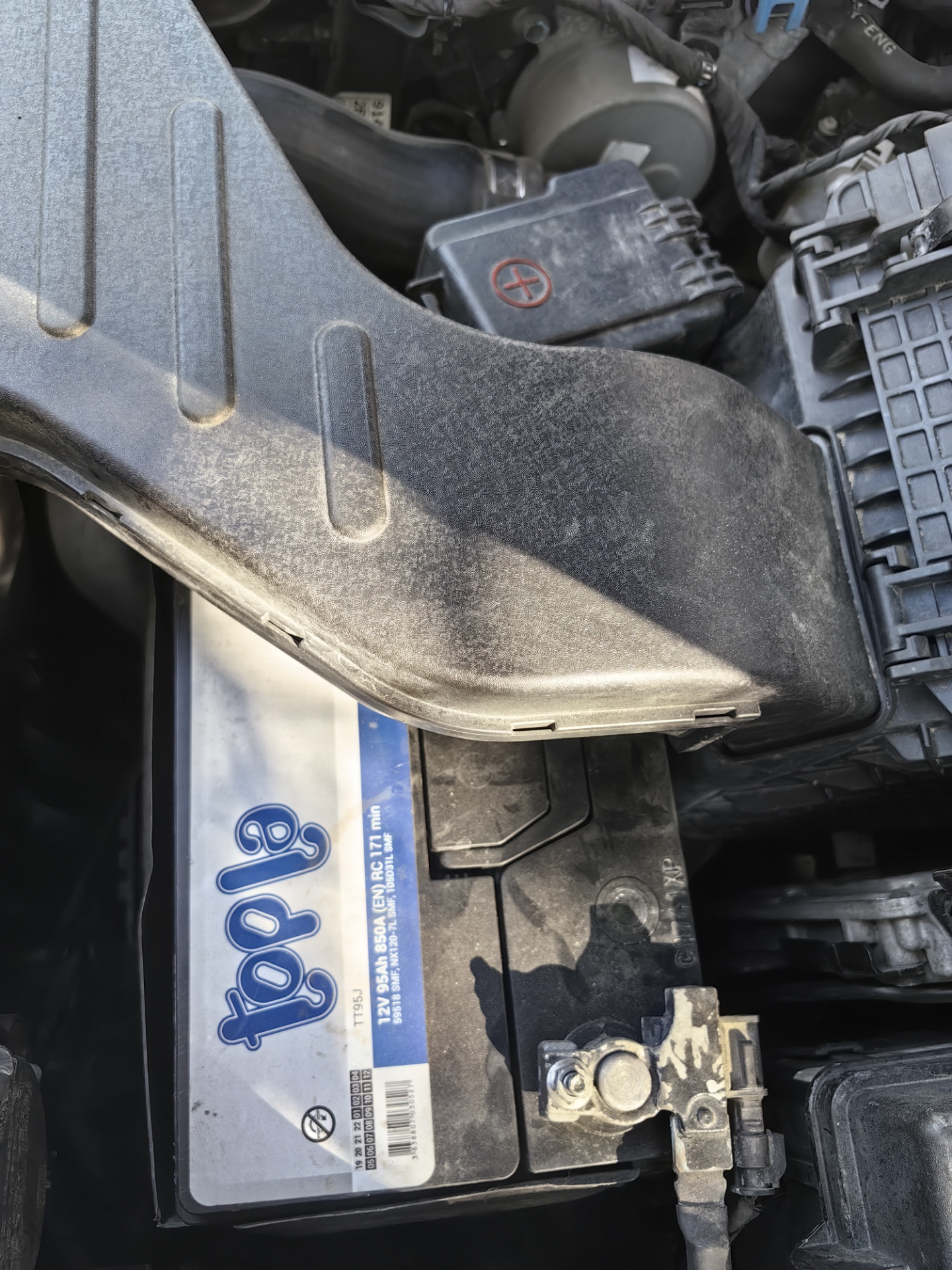 Аккумулятор — KIA Sorento (2G), 2,2 л, 2013 года | запчасти | DRIVE2