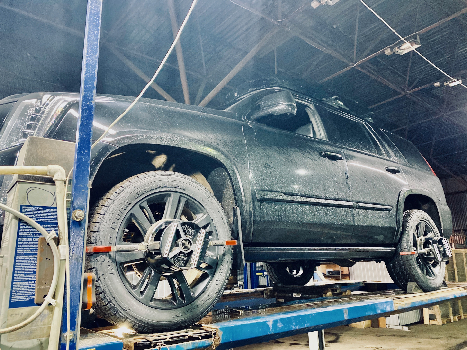 Лифт и новая резина NITTO DURA GRAPPLER 285 50 R22 — Cadillac Escalade ...