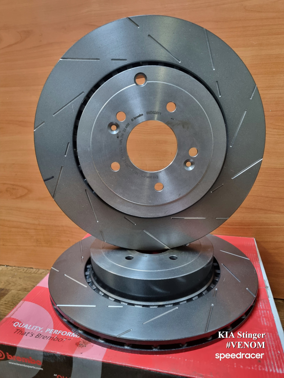 Замена задних тормозных дисков и колодок на KIA Stinger с тормозами BREMBO 3.3. Сравнение ...