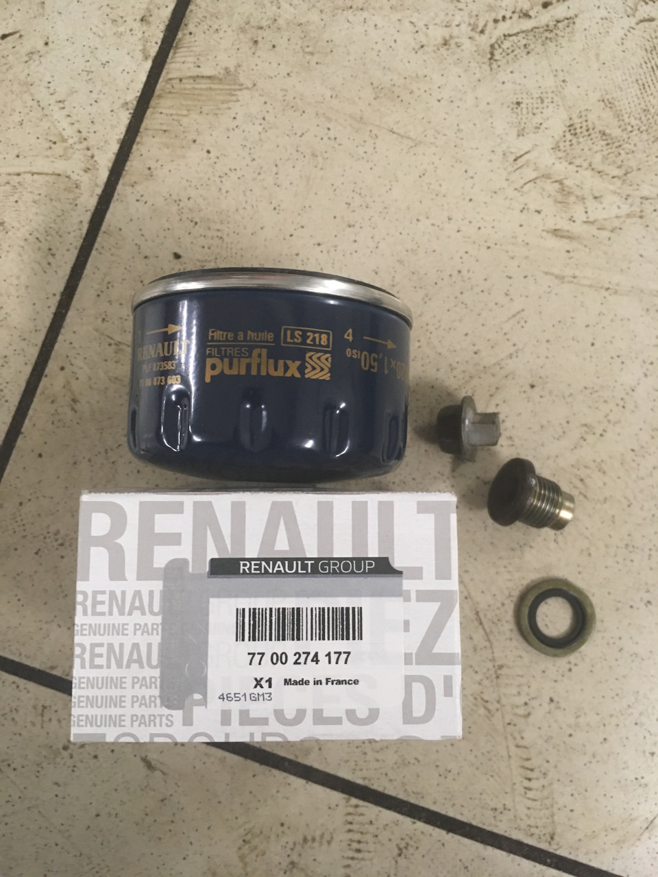 Замена масла и топливного фильтра — Renault Scenic I, 1,6 л, 2003 года ...