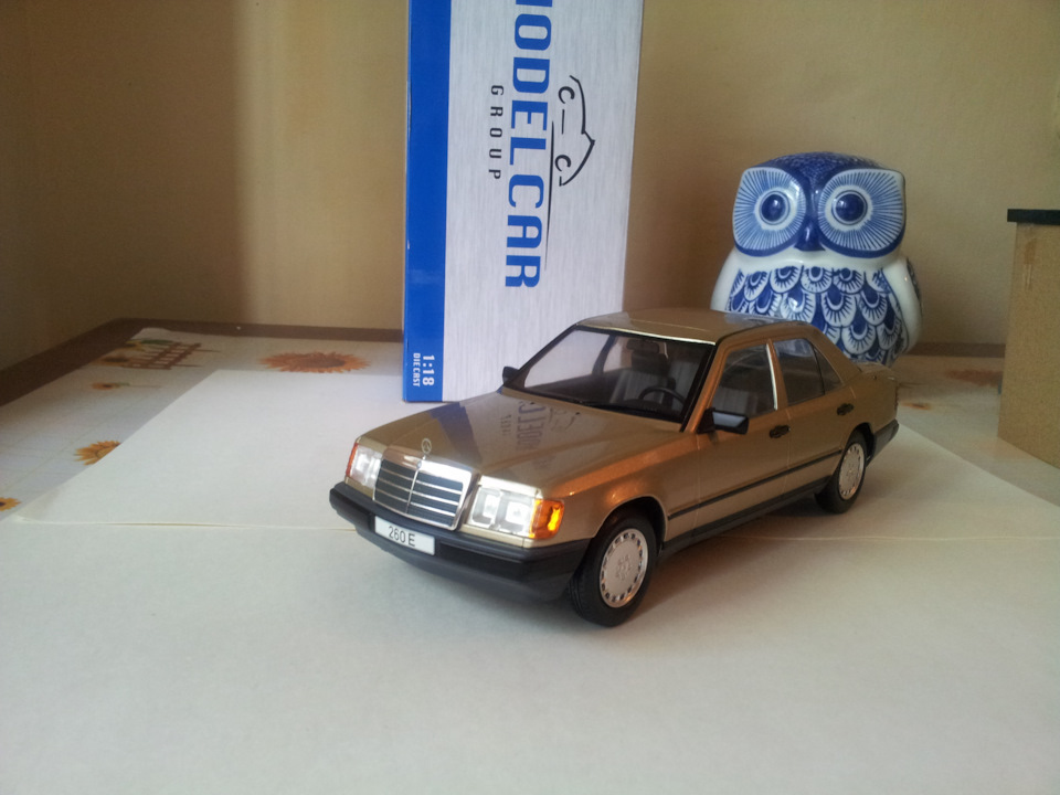 Золотистый Mercedes — Benz W124 260E — DRIVE2