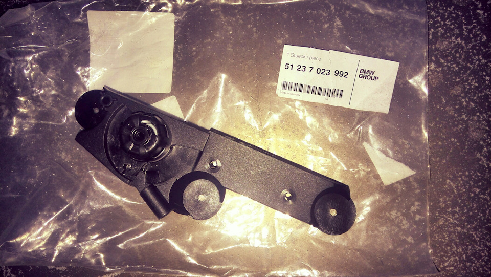 #25 Механизм открытия капота — BMW 7 series (E65/E66), 3 л, 2006 года ...