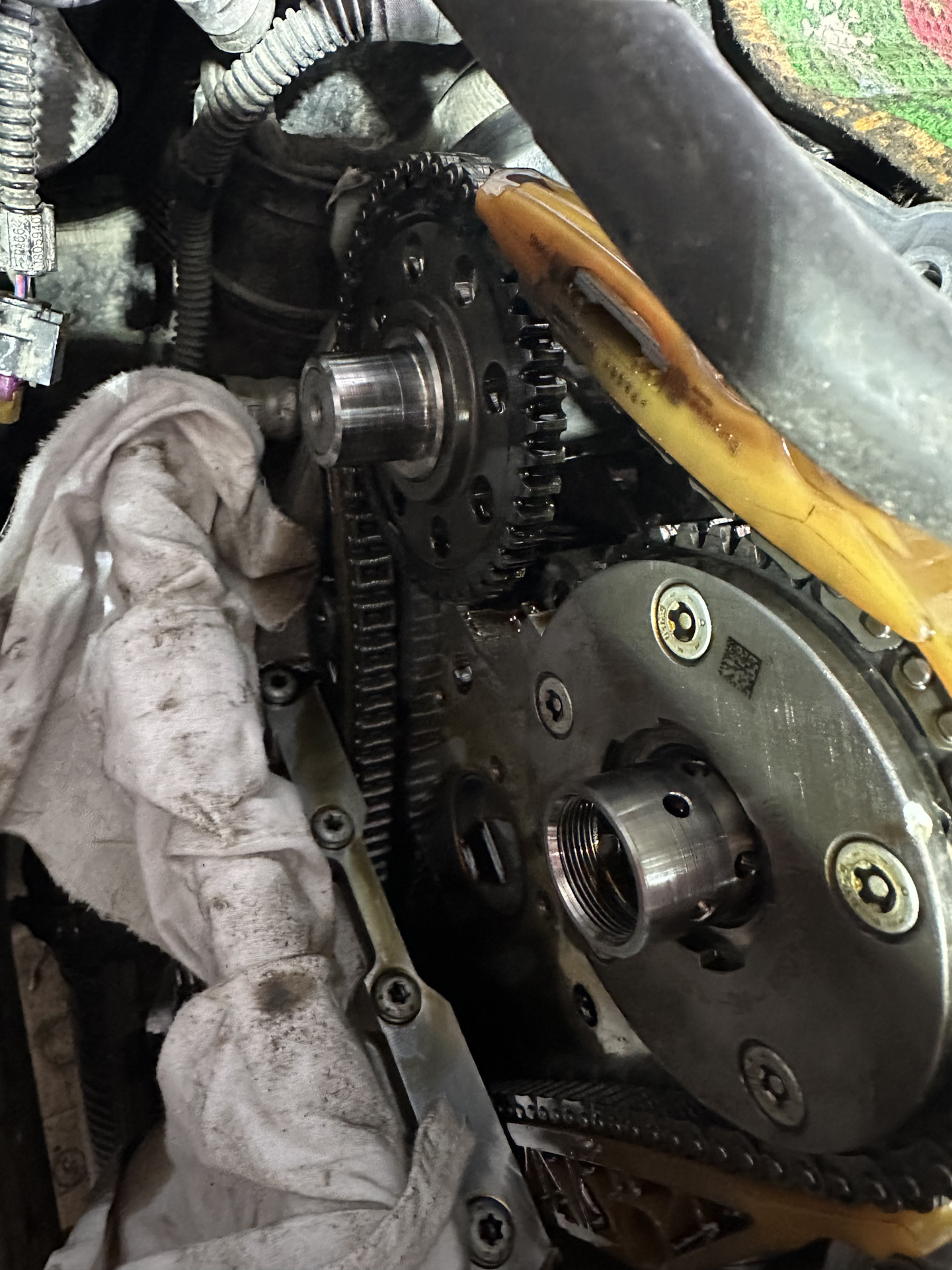 Замена лопаток фазорегулятора и опоры распредвалов — Skoda Octavia Mk2 ...