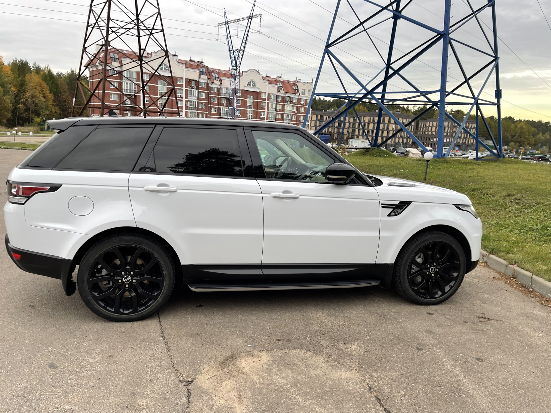 Sold! Sold! Sold! — Land Rover Range Rover Sport (2G), 4,4 л, 2014 года ...