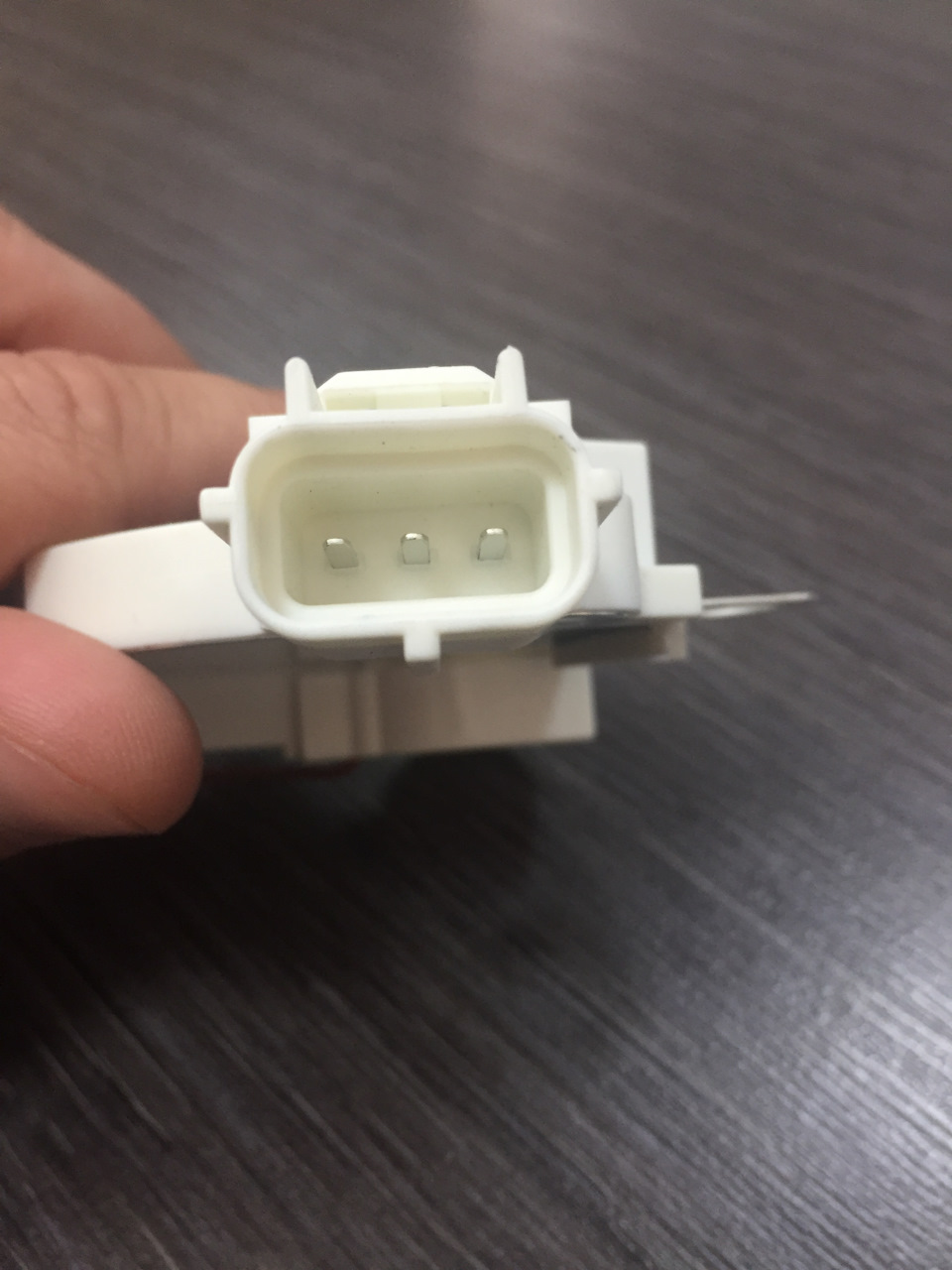 регулятор напряжения, давай до свидания! — Ford Focus Sedan II, 1,6 л ...