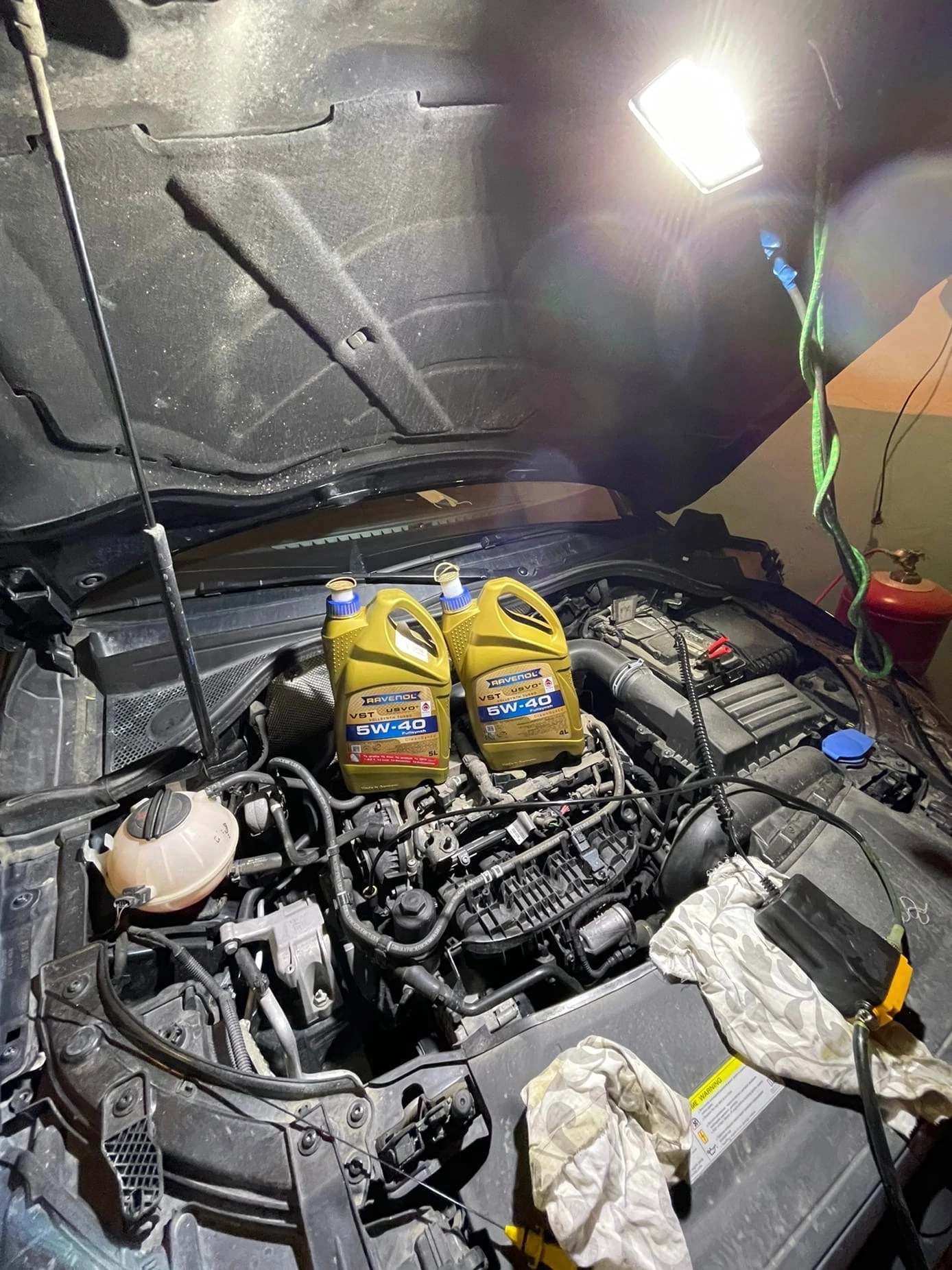 Замена масла на контрактном двигателе — Toyota Corona (T190), 1,8 л ...