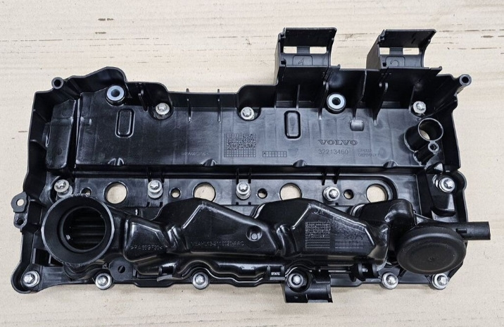 Замена клапанной крышки — Volvo XC90 (2G), 2 л, 2017 года | визит на ...