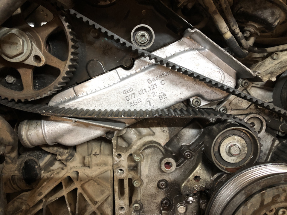 077121121C Корпус термостата Audi A VAG | Запчасти на DRIVE2