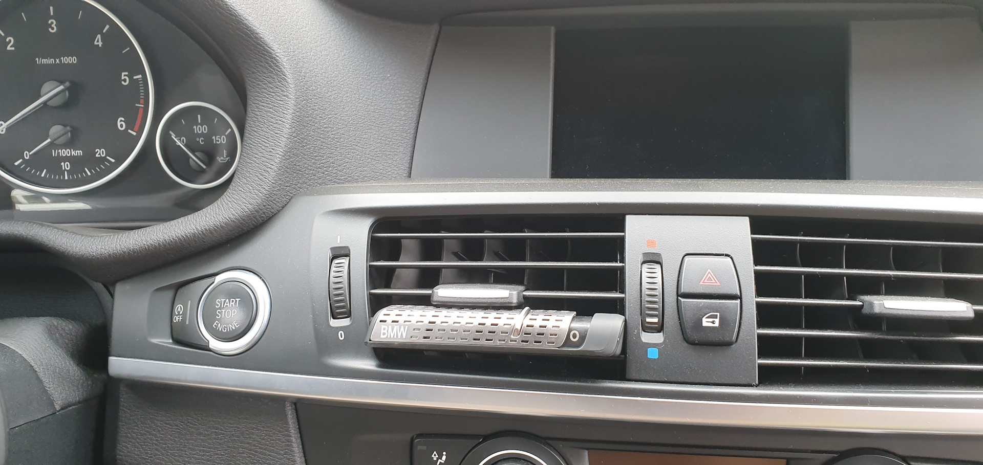 10# Фирменная вонь — BMW X3 (F25), 3 л, 2013 года | аксессуары | DRIVE2