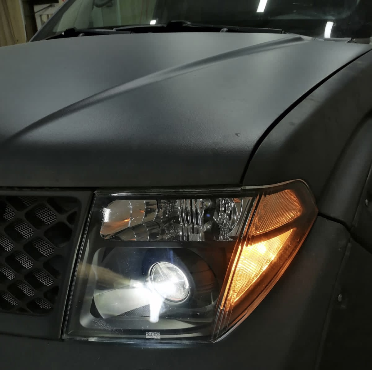 Головной свет — Nissan Pathfinder (3G), 2,5 л, 2005 года | тюнинг | DRIVE2