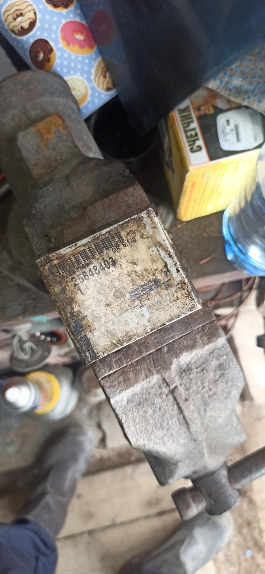 25848403 САЙЛЕНБЛОК ЗАДНИЙ ПЕРЕДНЕГО РЫЧАГА С КРОНШТЕЙНОМ ...