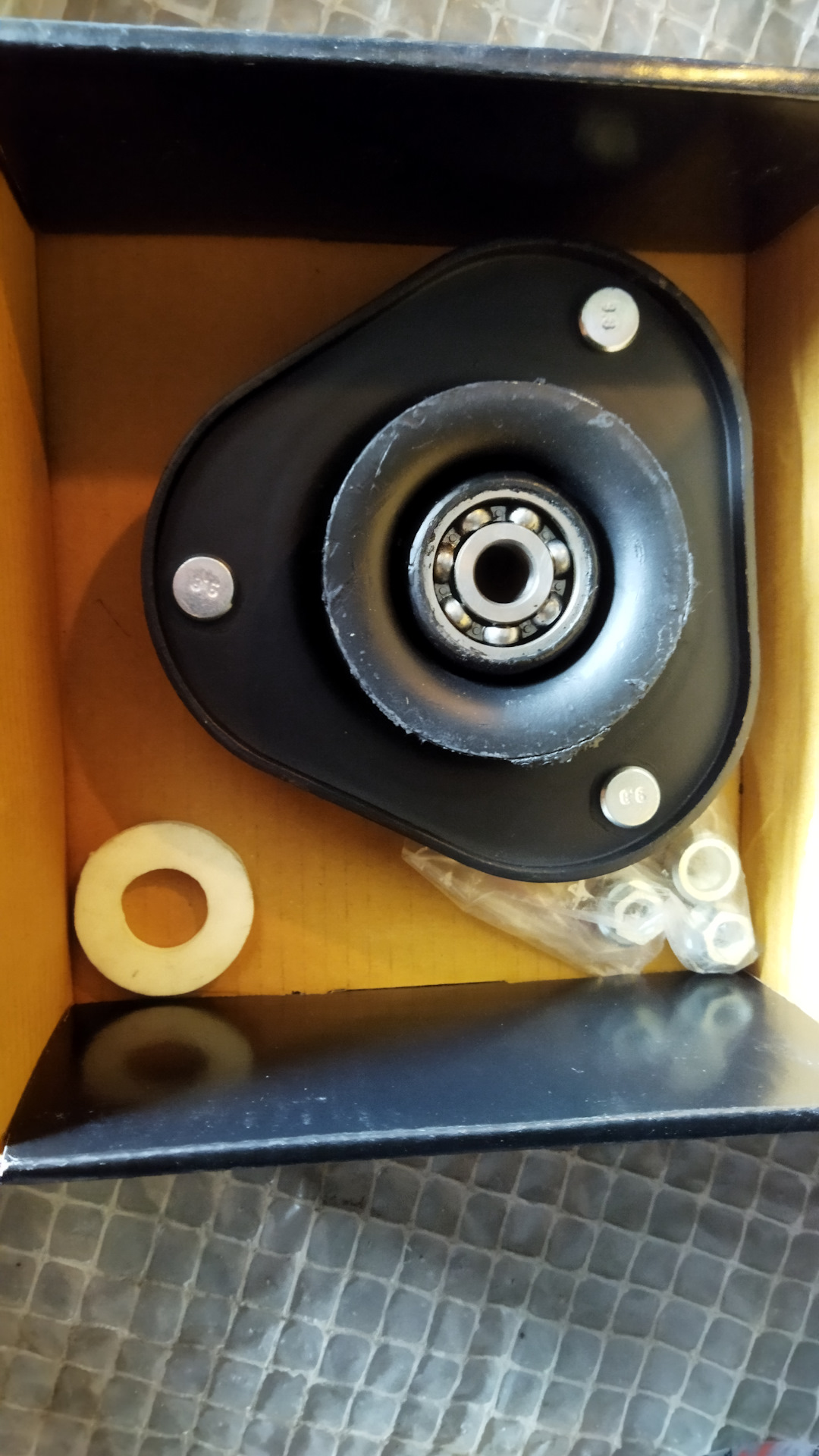 Частичный ремонт передней подвески — Toyota Auris (1G), 1,6 л, 2012 ...