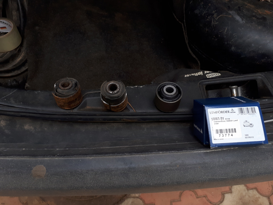Замена сайлентблоков задней балки — Audi 80 (B3), 1,6 л, 1990 года ...