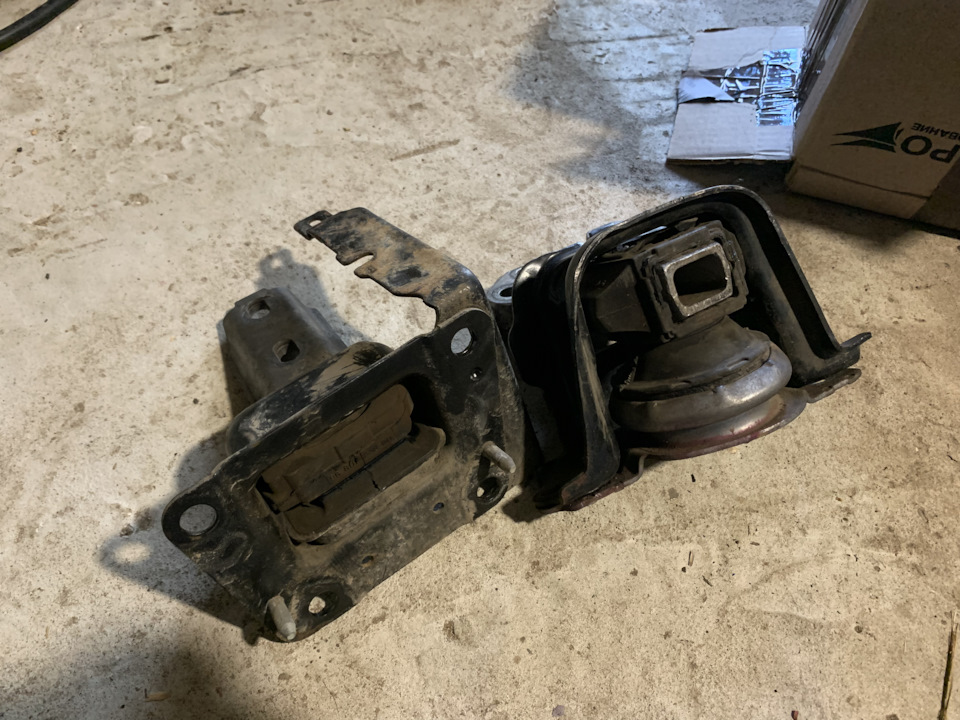 Обслуживание тормозов шаровая — Peugeot 207, 1,6 л, 2008 года | своими ...